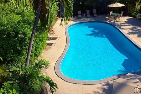 Complexes | Knutson & Associates